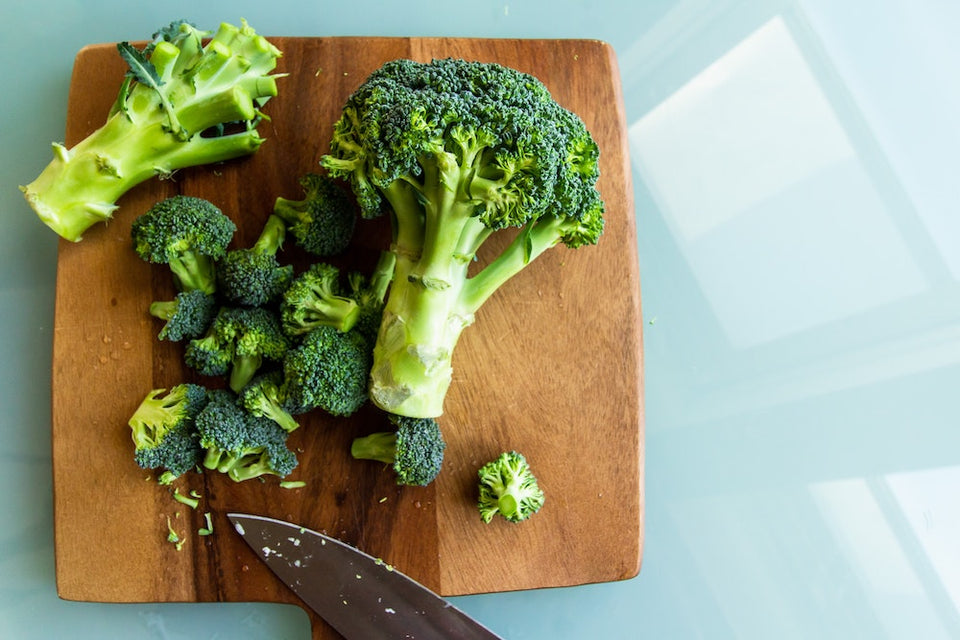 Can You Eat Broccoli Raw? Advantages and disadvantages